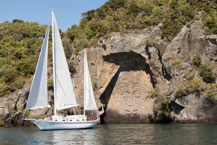 5 Ways To Visit The Ngatoroirangi Mine Bay Maori Rock Carvings | Taupo ...
